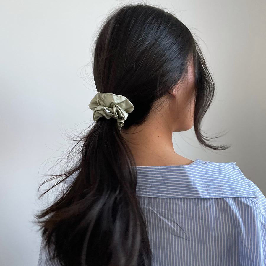 The Scrunchie No. 003 – Crown Affair