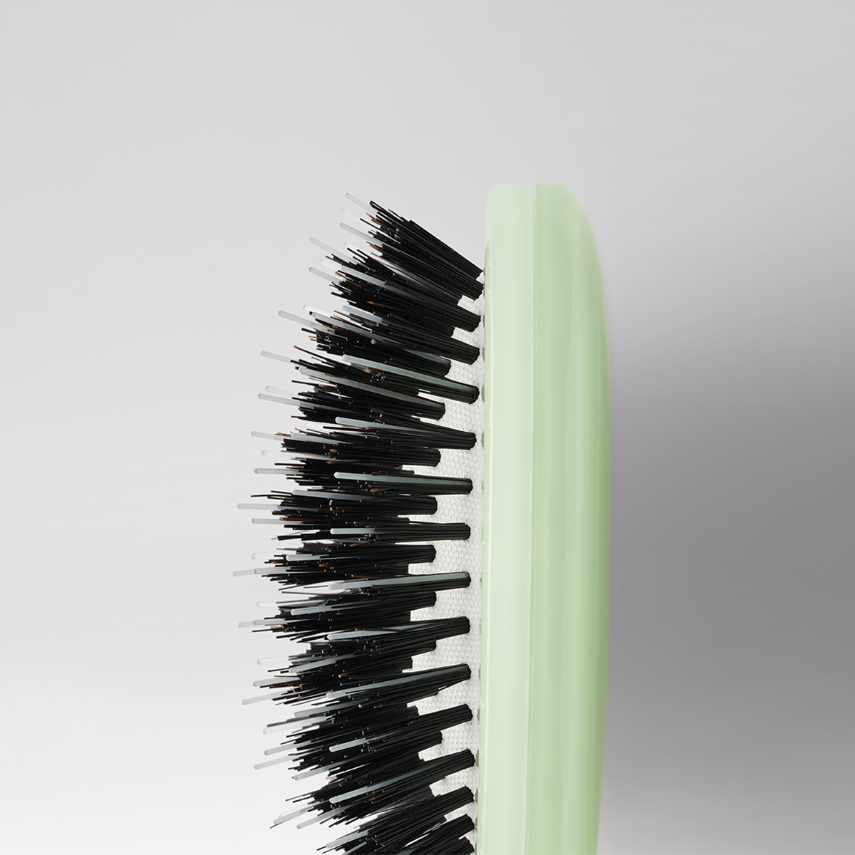 The Mini Brush No 001 – Crown Affair
