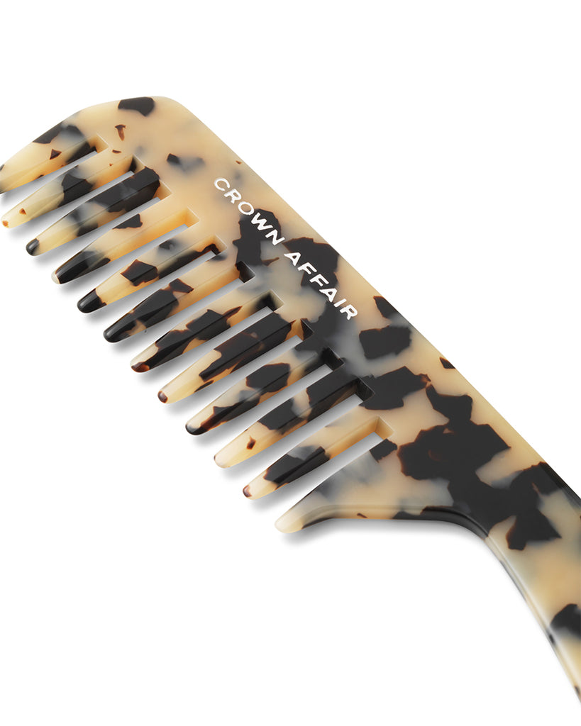 The Comb No. 002 - Crown Affair